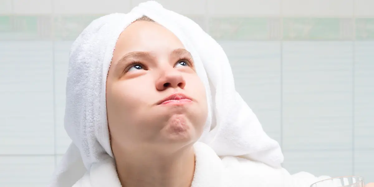 Oil Pulling: All You Need To Know About Interesting Benefits & Side Effects